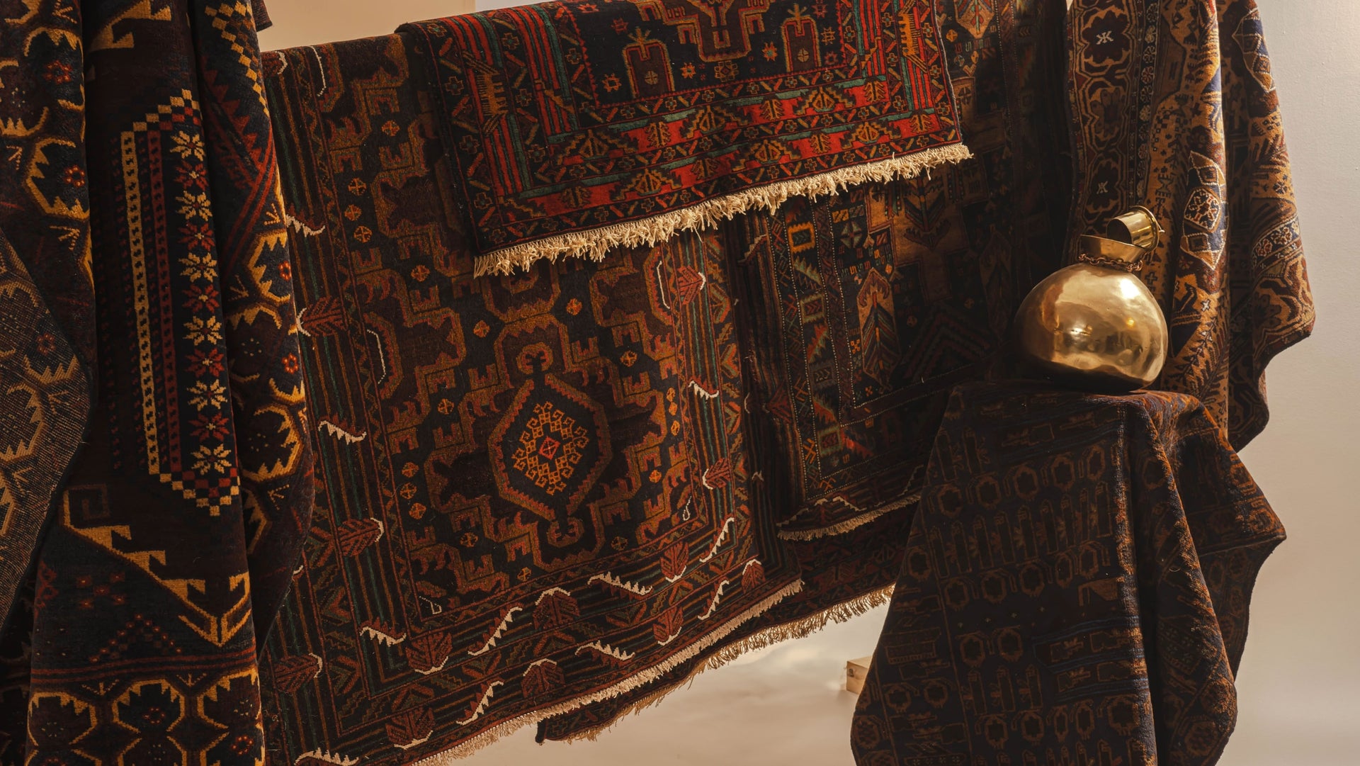 Shop Handmade Rugs and Carpets Online in Pakistan – Imam Carpet Co